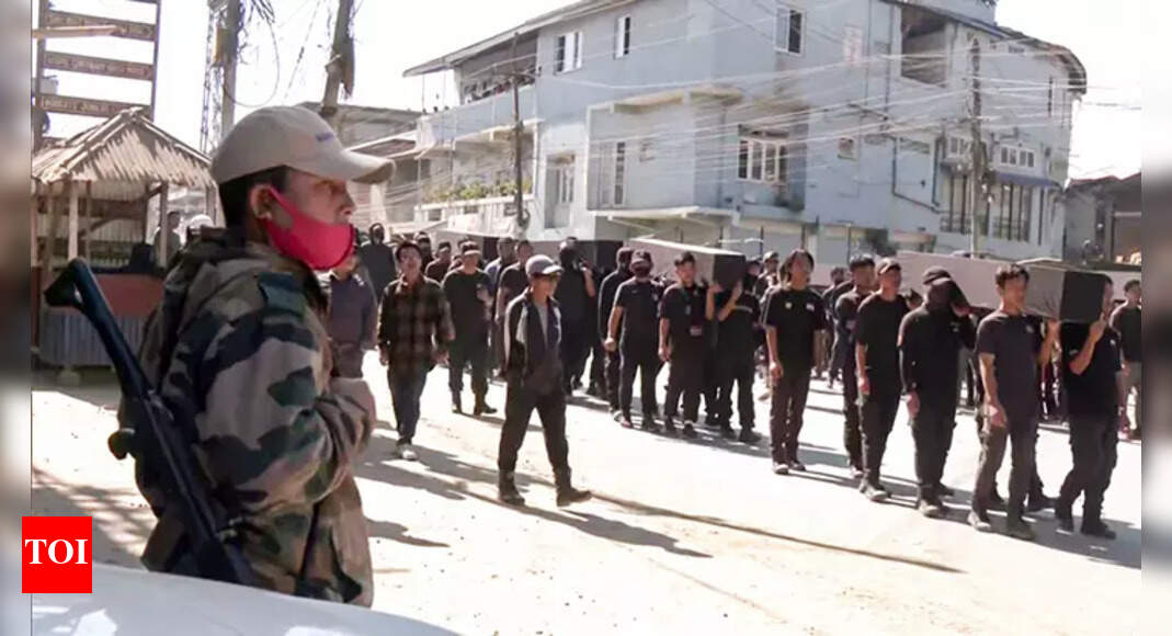 Manipur unrest: Students of valley body force staff out of govt offices ...