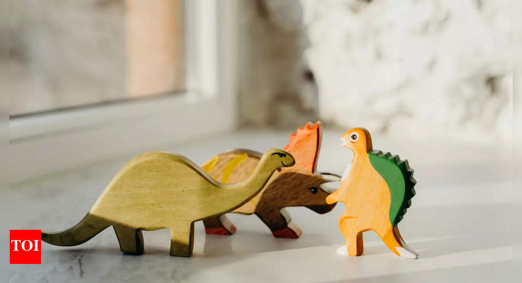 Fossilized poop reveals secrets of how dinosaurs came to dominate Earth ...