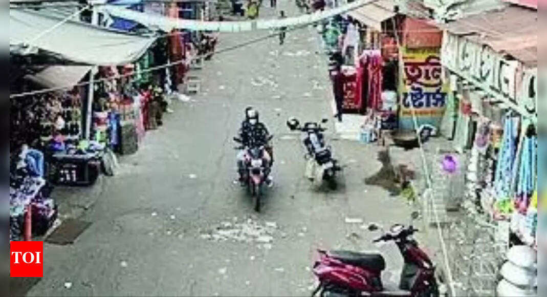 Collateral damage: Buzz gone, biz hit in Bongaon as India tightens ...