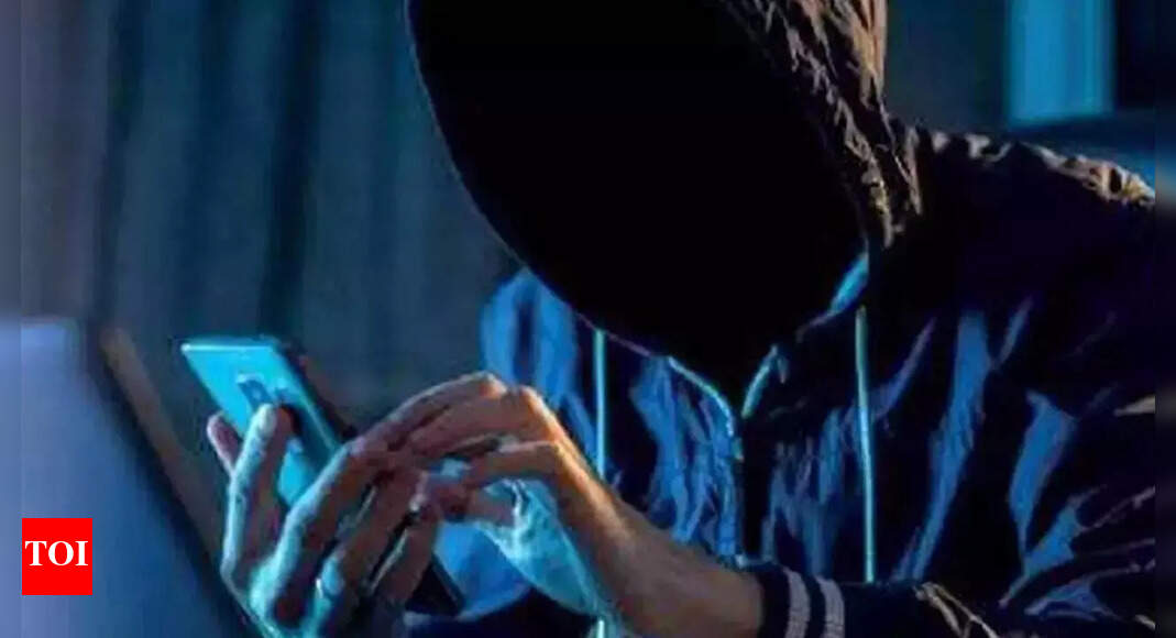 North-East Delhi Man Duped of ₹7 Lakh in Elaborate Scam by Impersonated ...