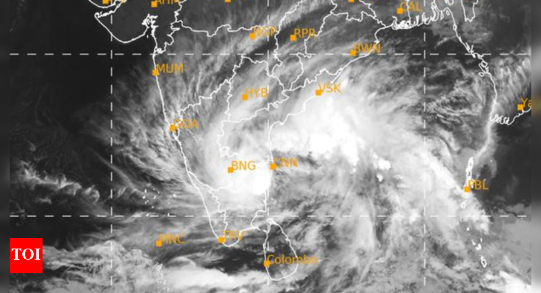 Cyclone Fengal landfall has begun: IMD - Times of India