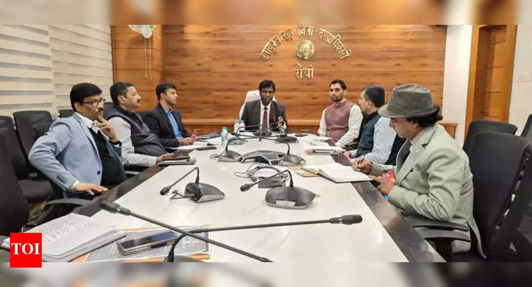 Ranchi DC Urges Officials to Enhance Punctuality and Public Service ...