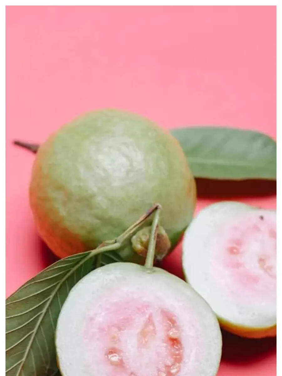 Guava Benefits: 9 reasons to have one guava daily | Times of India