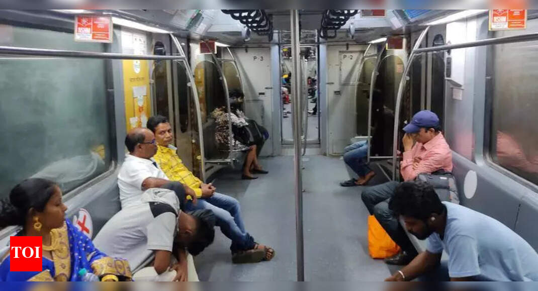 Kolkata Metro Raises Fares: New Rs 10 Surcharge for 10:40 PM Night ...