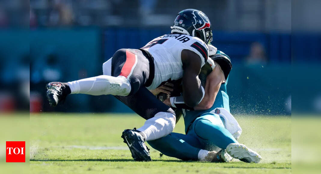 Texans linebacker Azeez Al-Shaair opens up following his hard hit on ...