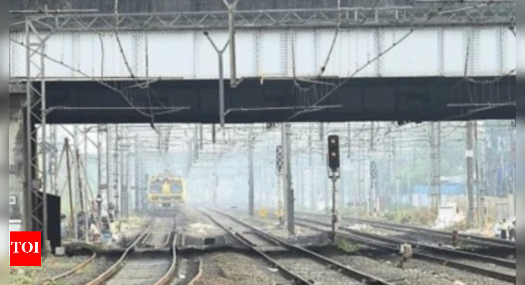 Mumbai Air Quality drops, 11 of 26 stations in ‘poor’ zone | Mumbai ...