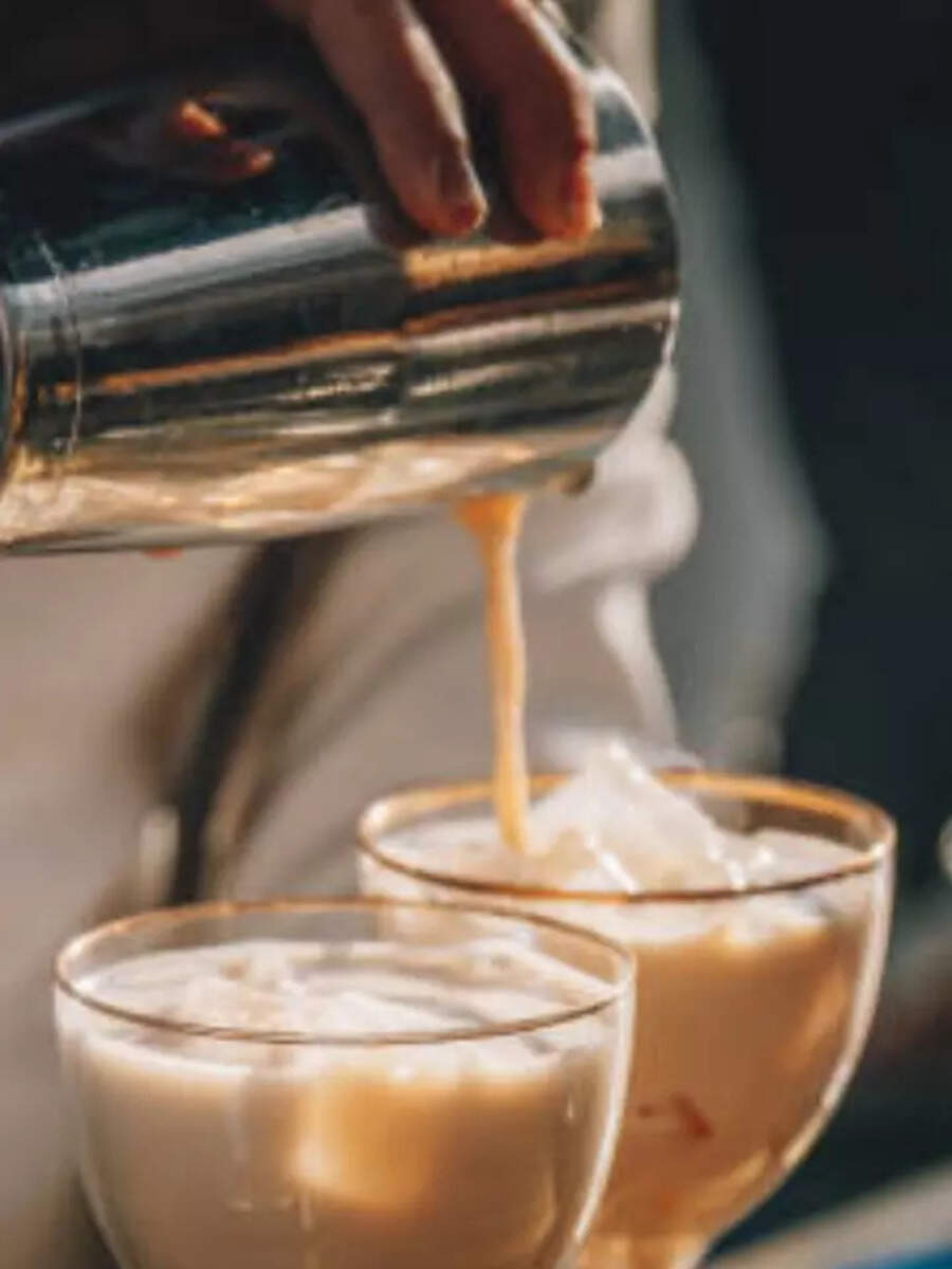 10 cocktails that are popularly prepared with eggs | Times of India