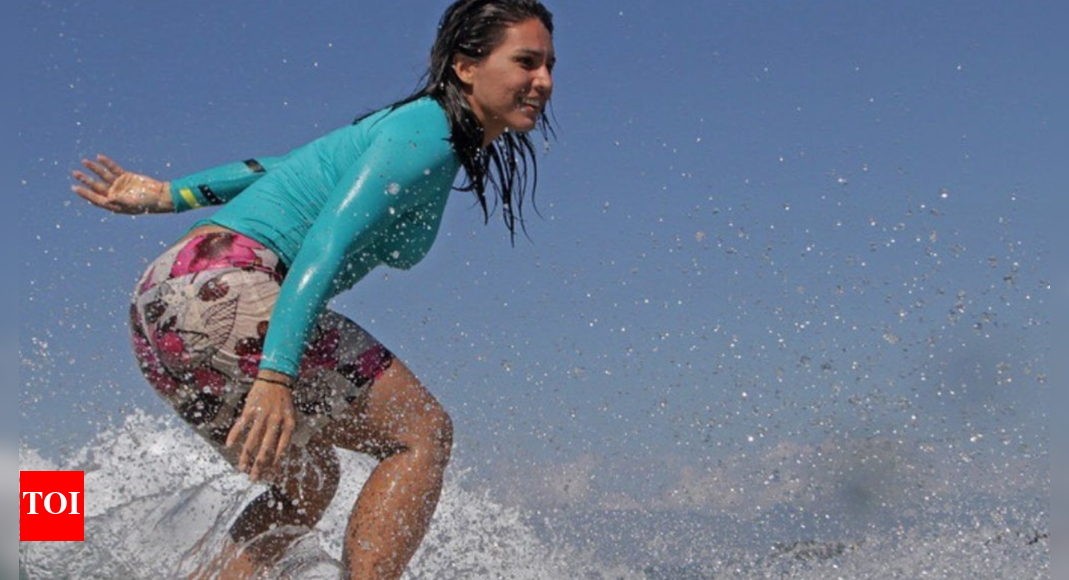 Tulsi Gabbard: Fox News host says he wants to see Tulsi Gabbard surfing ...