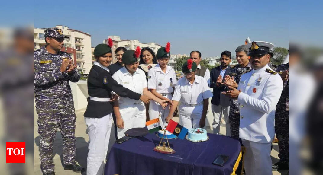 Naval NCC Unit Celebrates Navy Day with Cadets in Lucknow | Lucknow ...