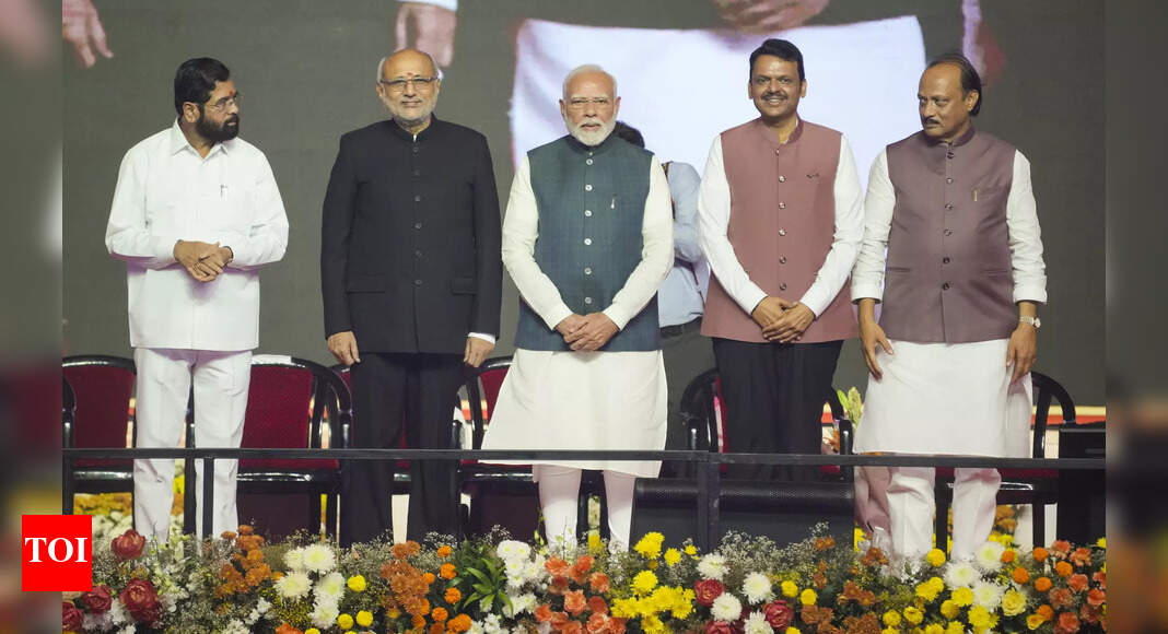 Maharashtra CM Devendra Fadnavis Oath Ceremony Highlights: 'Blend of experience & dynamism ...