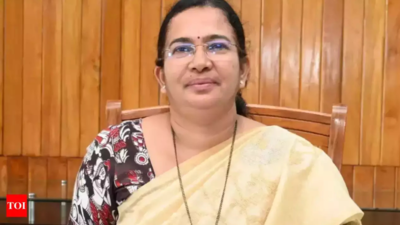 Karnataka DC Vidya Kumari K emphasizes importance of 'Thayi card' for ...