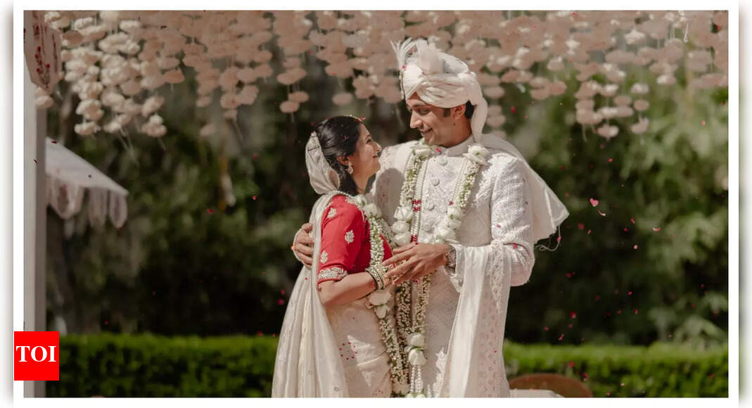 We wanted an intimate wedding: Aarohi Patel & Tatsat Munshi | Gujarati ...