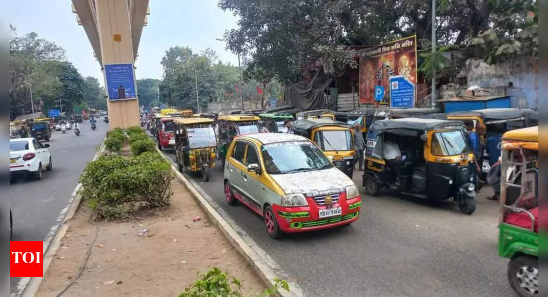 Nagpur Railway Station's Platform 8 Faces Severe Auto Gridlock Chaos ...