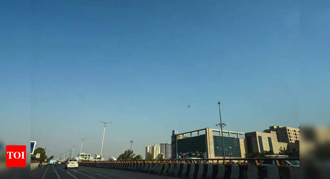 Noida Air Quality: Noida saw only one ‘severe’ air quality day this ...