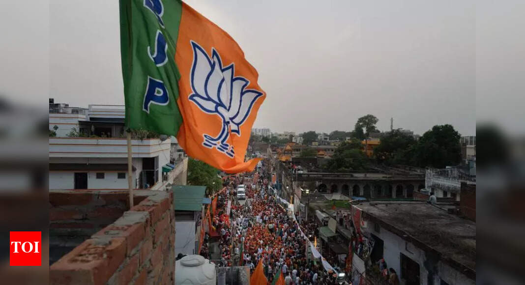BJP Membership Drive in Bengal Extended till December 31 Amidst Low ...