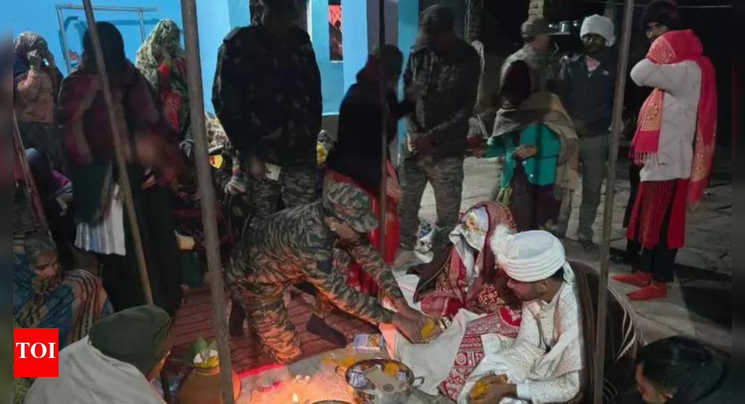 Soldiers Honor Fallen Comrade by Carrying Out His Duty at Daughter's ...