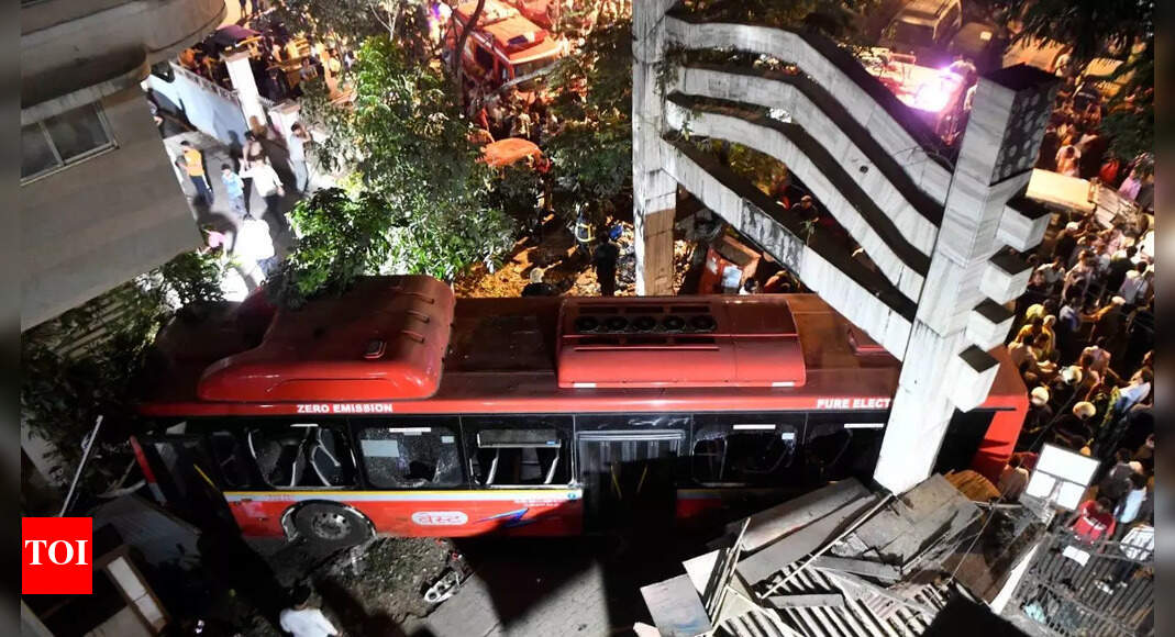 Kurla BEST Bus Accident: Driver Blames Automatic Transmission for Crash ...