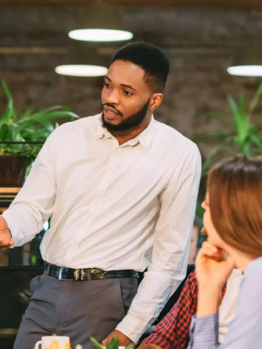 8 signs of an insecure boss | Times of India