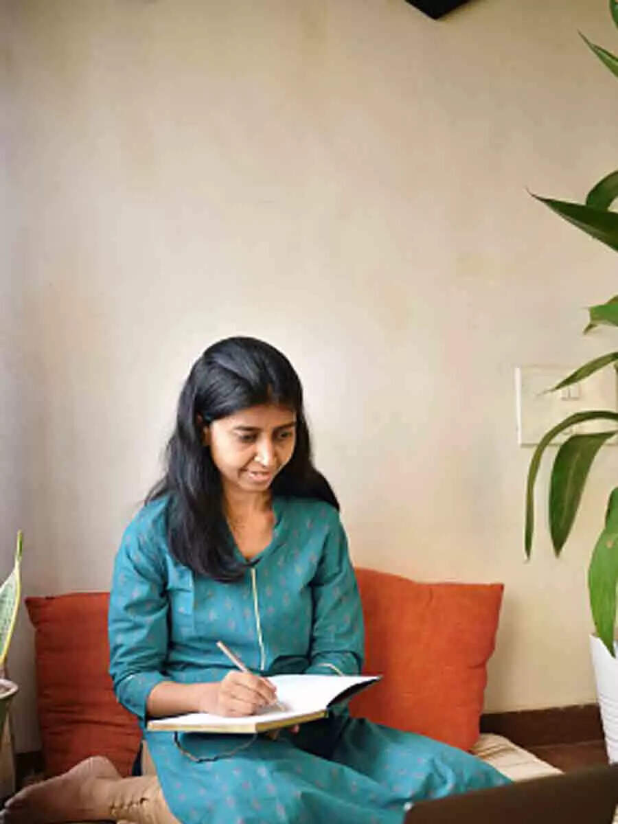 8 Proven Study Hacks Top Students Use to Ace Their Exams | Times of India