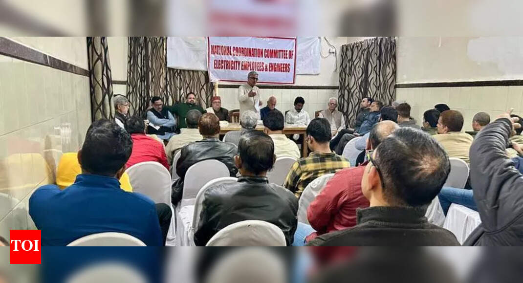 Nationwide Protests Erupt as Noida Power Employees Rally Against Discom ...