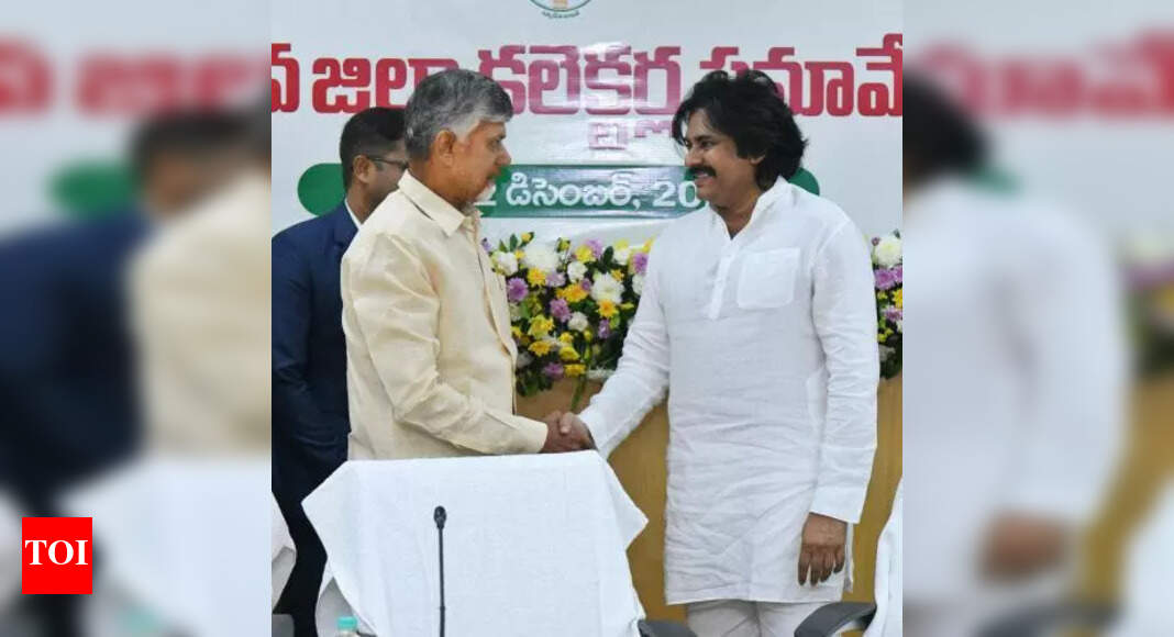 Say no to wrongdoings, Pawan tells babus | Vijayawada News - Times of India