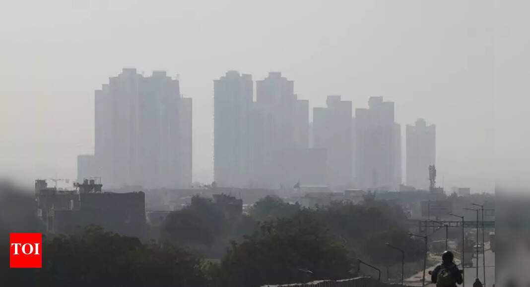 Local emissions, dust keep air ‘poor’ in Gurgaon | Gurgaon News - Times ...
