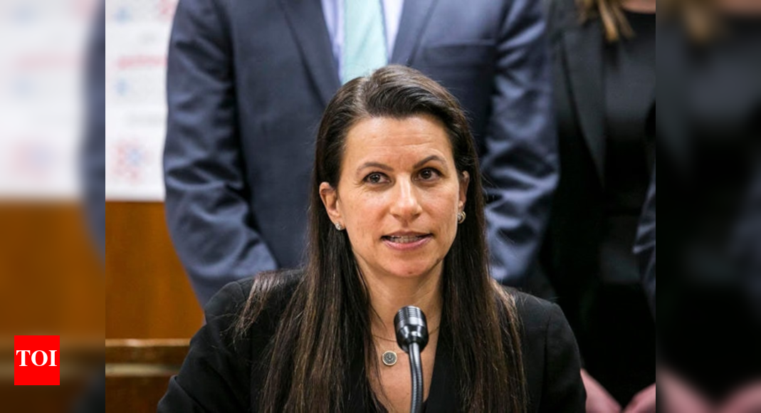 Who is Karen Friedman Agnifilo? Luigi Mangione hires Top NY Attorney ...
