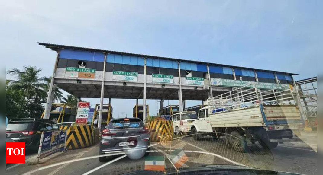 Odisha Toll Plaza: Commuters refuse to pay toll, Odisha's highway ...