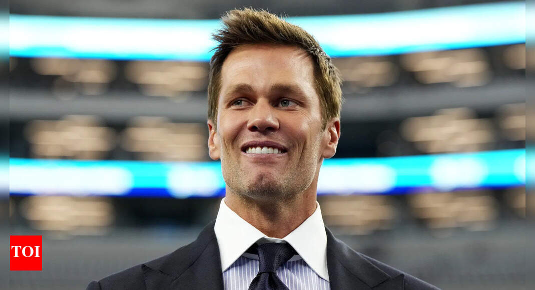 "Brady is an idiot": Tom Brady faces criticism after blunder about David Akers during Steelers ...