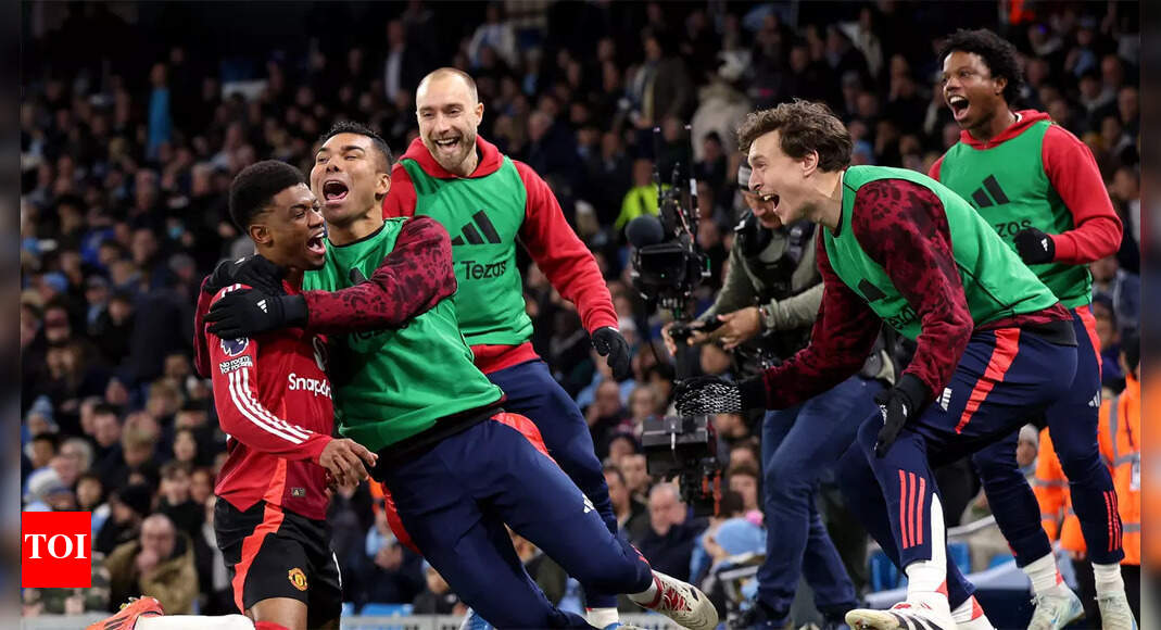 United win Manchester derby, Chelsea close gap with Liverpool, Spurs ...