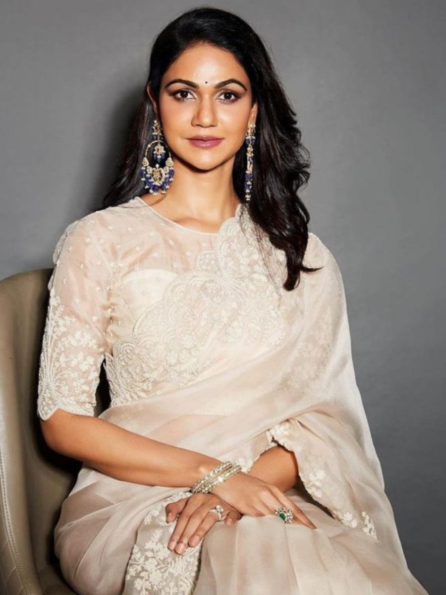 A look at ‘Pushpa’ star Allu Arjun’s wife Sneha Reddy’s sari collection ...