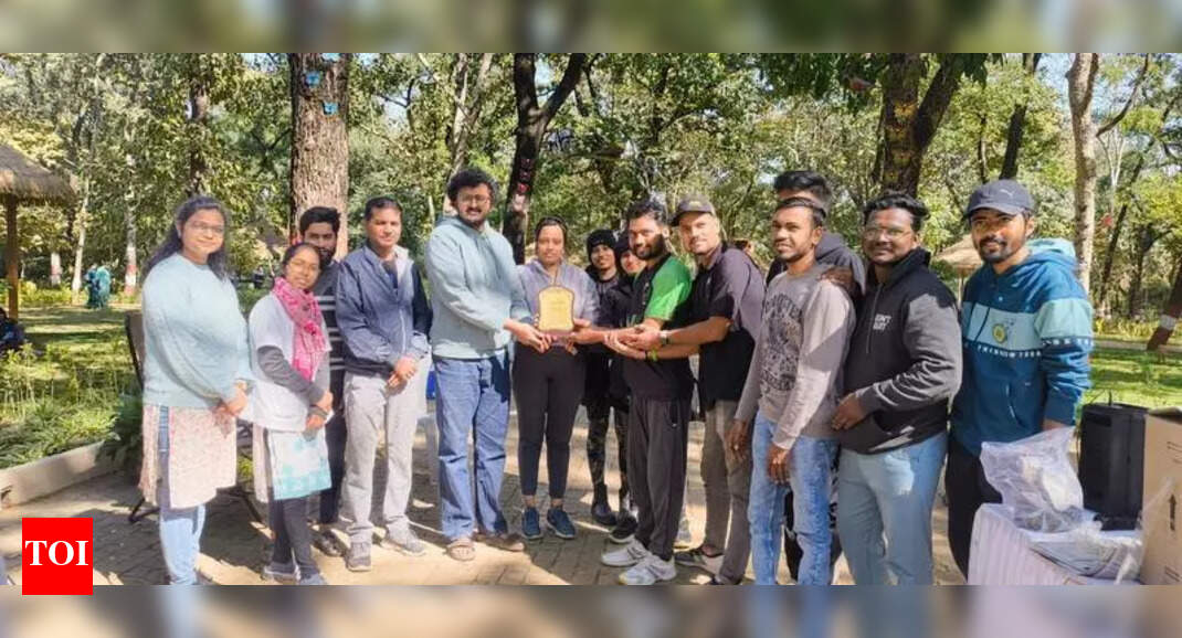 Nagpur Ploggers celebrate 4th anniv with plogging, blood donation drive ...