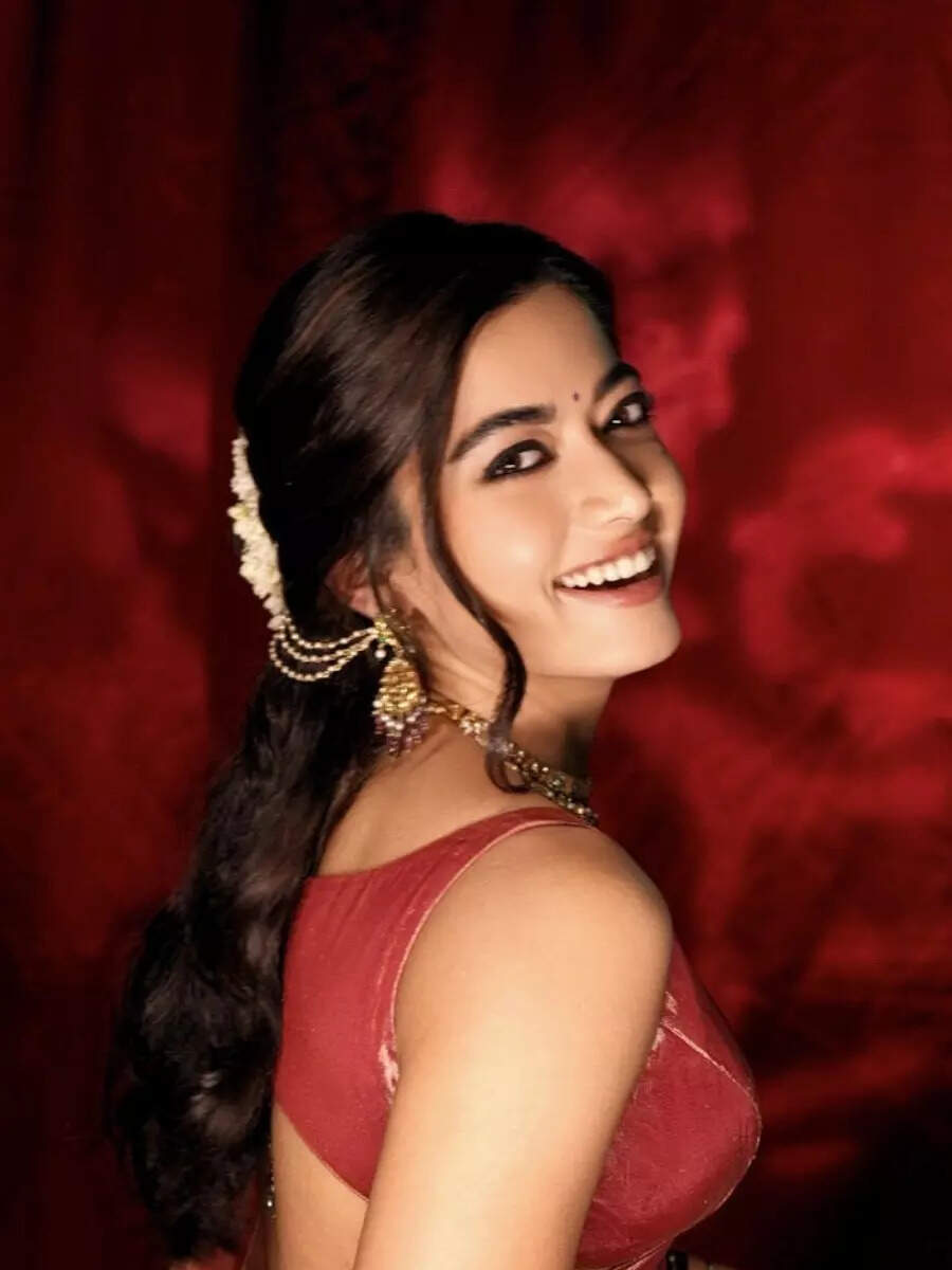 Rashmika Mandanna's Saree Elegance: A Timeless Statement | Times of India