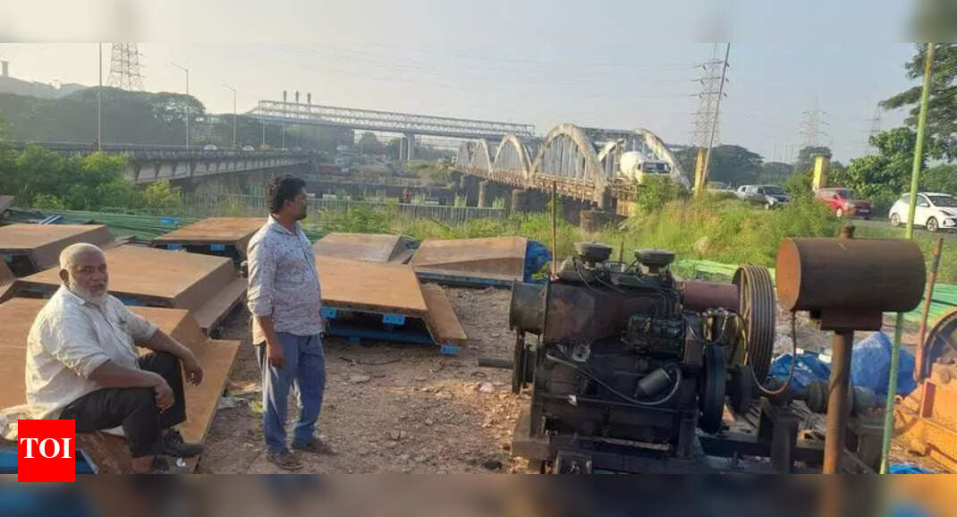 Kulur bridge work resumes; sluggish progress worries commuters ...