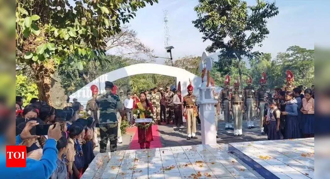 Tributes paid to 32 sepoys on 167th anniv of Sepoy Mutiny | Guwahati ...