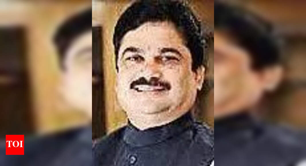 Shinde skips BJP neta’s council chair nomination | Mumbai News - Times ...