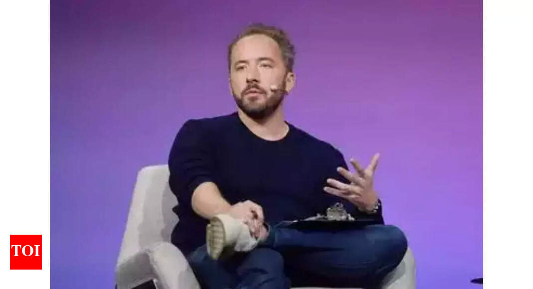 Dropbox CEO is a 'fan' of Amazon founder Jeff Bezos' 'Memo-First ...