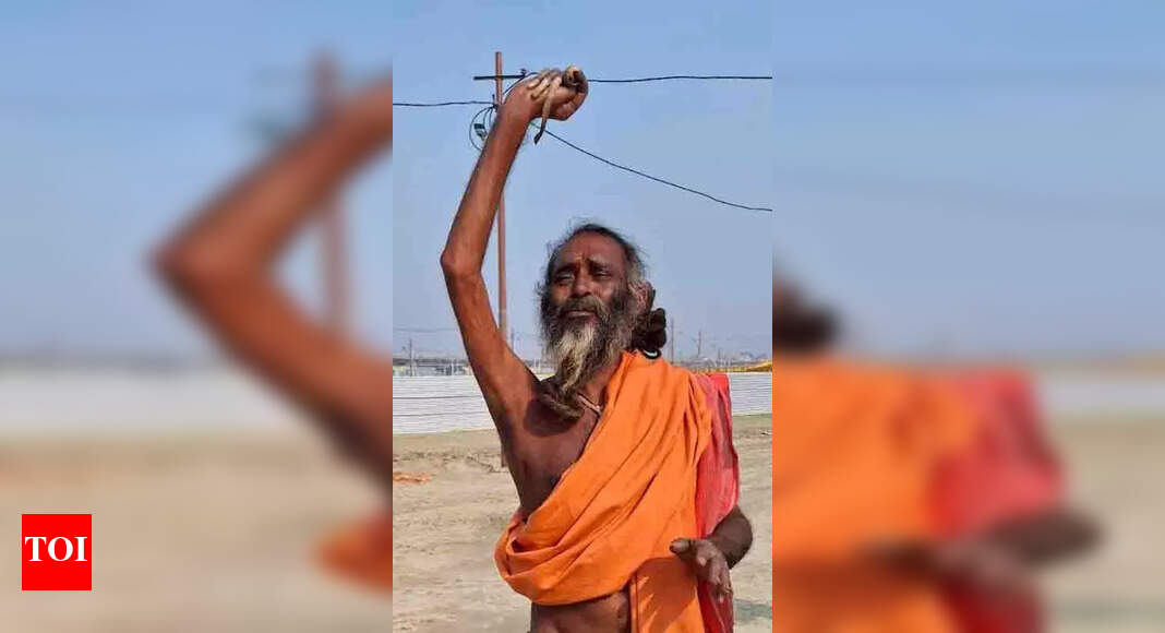 One arm up for 14 yrs, ‘Hatha’ yogi grabs limelight at Kumbh ...