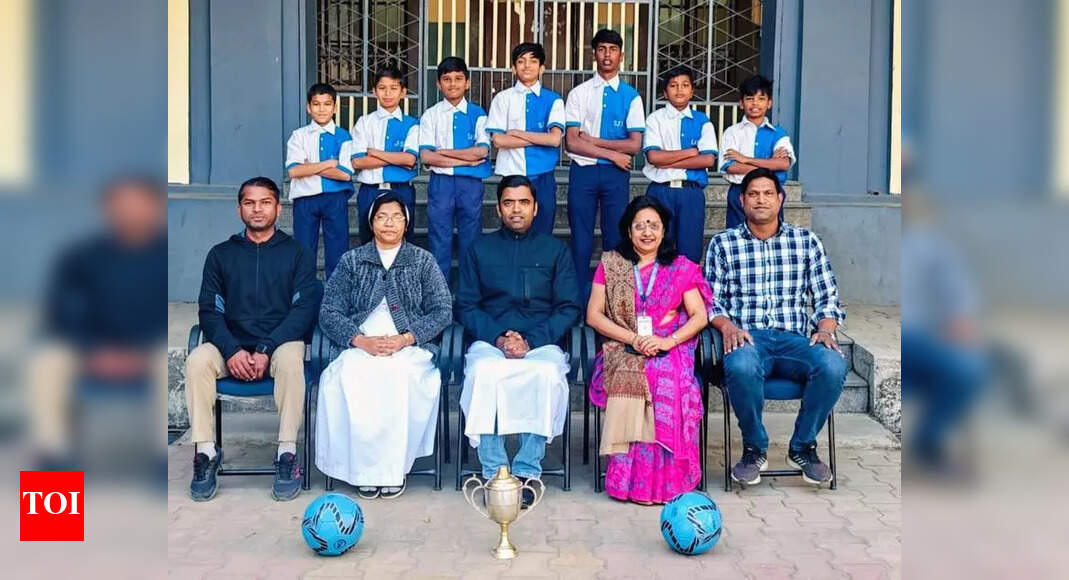 SFS School emerge football champions in DSO tourney | Nagpur News ...