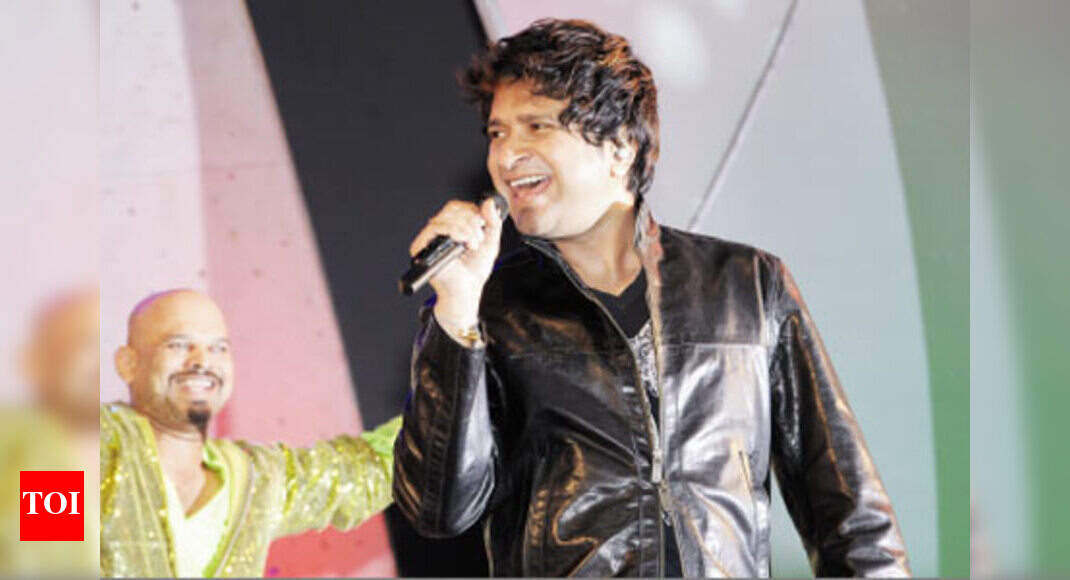 Singer KK performs at a wedding bash | Hindi Movie News - Times of India