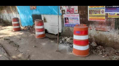 Ranchi installs temporary bollards to curb street encroachments in no ...