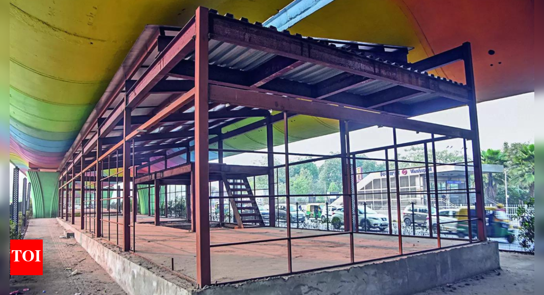 Match abandoned! Indoor sports facility under Lajpat Nagar flyover a non-starter | Delhi News ...