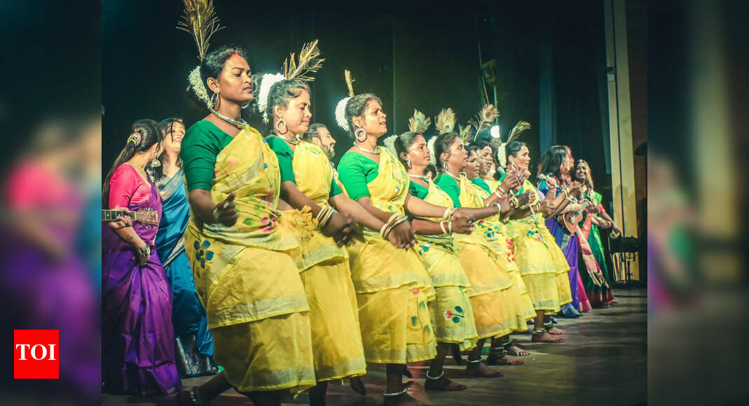 Sahajiya Utsav 2024 - a tribute to the poet of Laal Paharir Deshe Ja ...