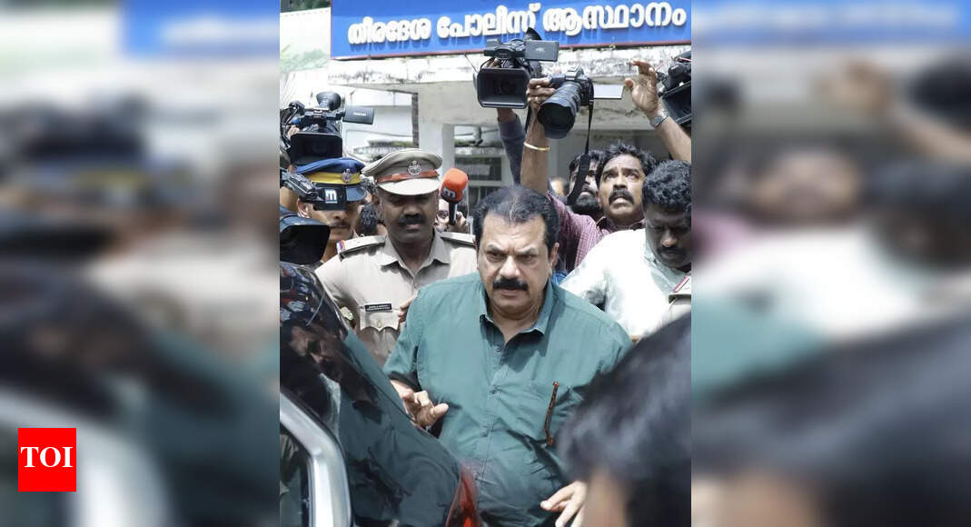 Chargesheet filed against Mukesh & Edavela Babu | Kochi News - Times of ...