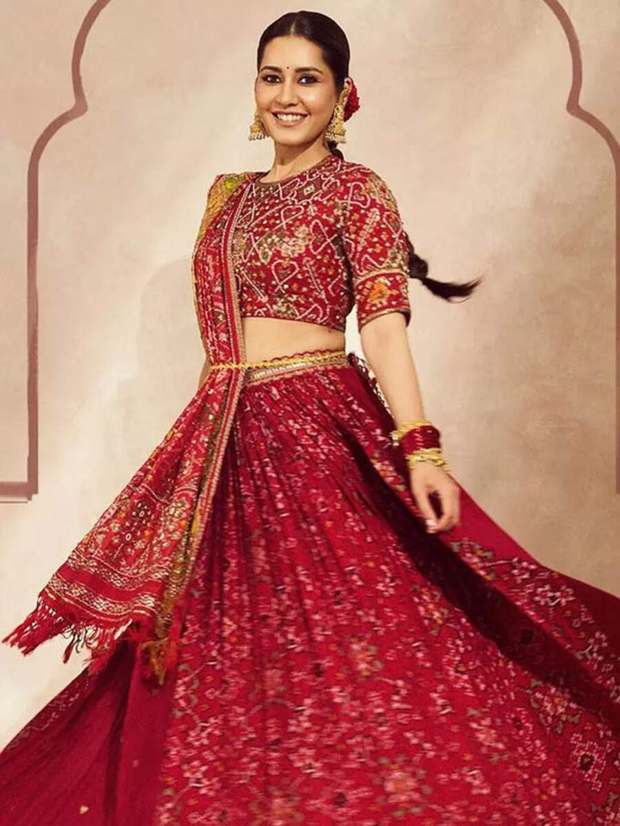 Raashii Khanna stuns in a red bandhani ghagra choli | Times of India