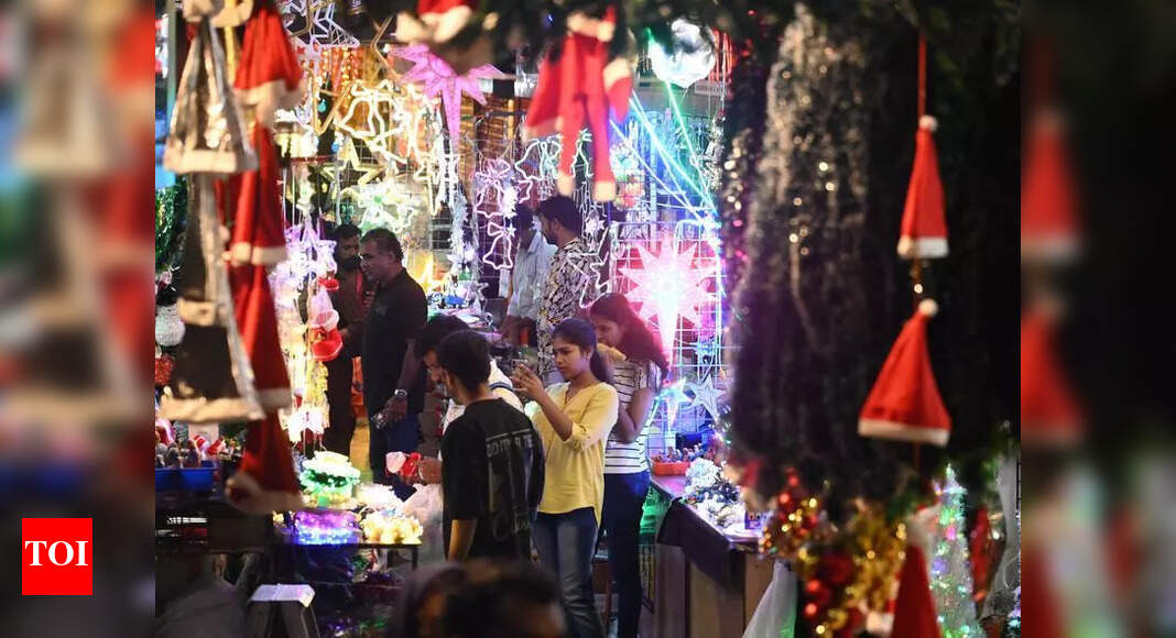 As city embraces festive zeal, Christmas sales thrive | Kochi News ...