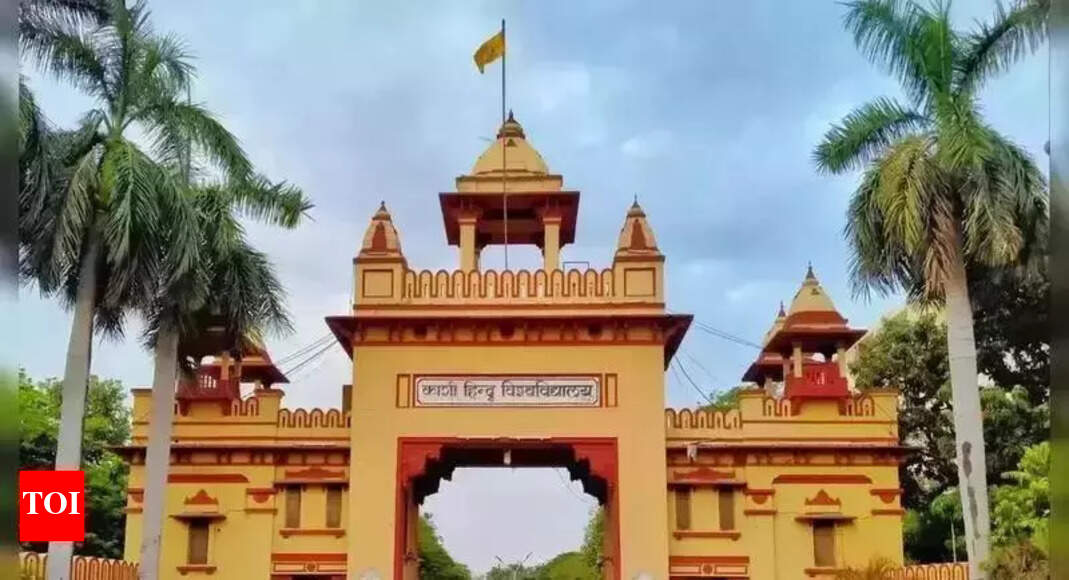 Five-day book show on BHU founder’s birth anniv begins | Varanasi News ...