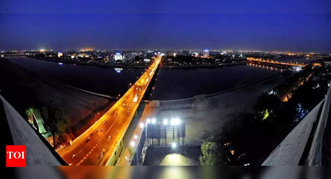 AMC’s beautification project to transform 3 bridges on Sabarmati ...