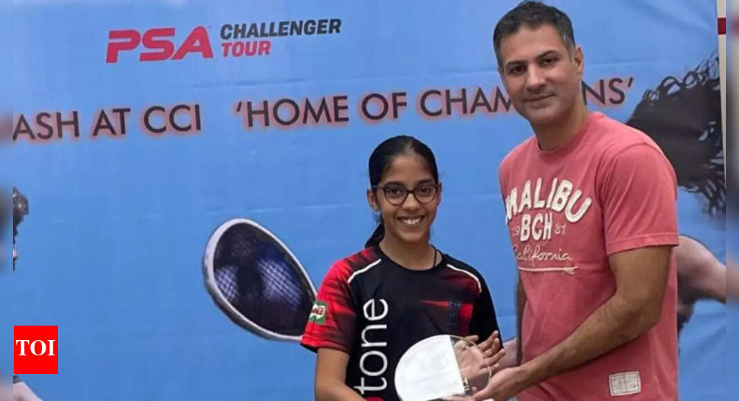 Jaipur's Divyanshi Jain wins gold medal in Western India Slam Squash ...