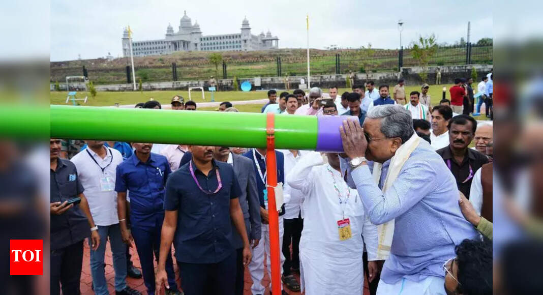 CM inaugurates science park on SVS premises | Hubballi News - The Times ...